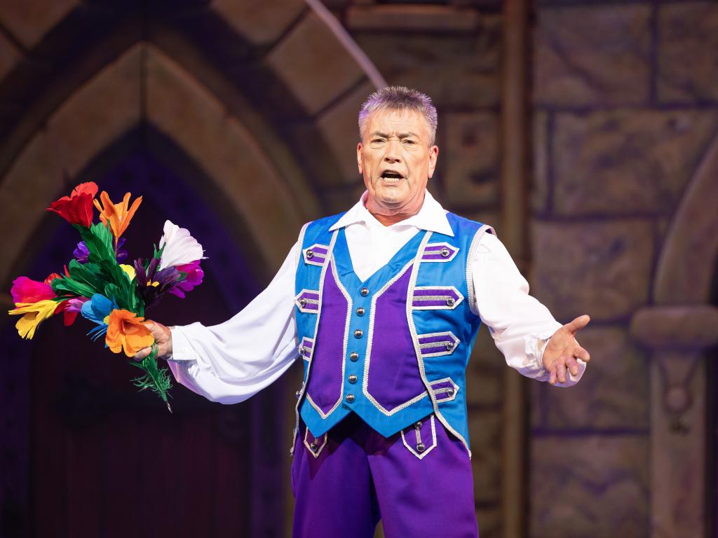 Samantha Giles and John Whaite to Join Billy Pearce in Cinderella at ...